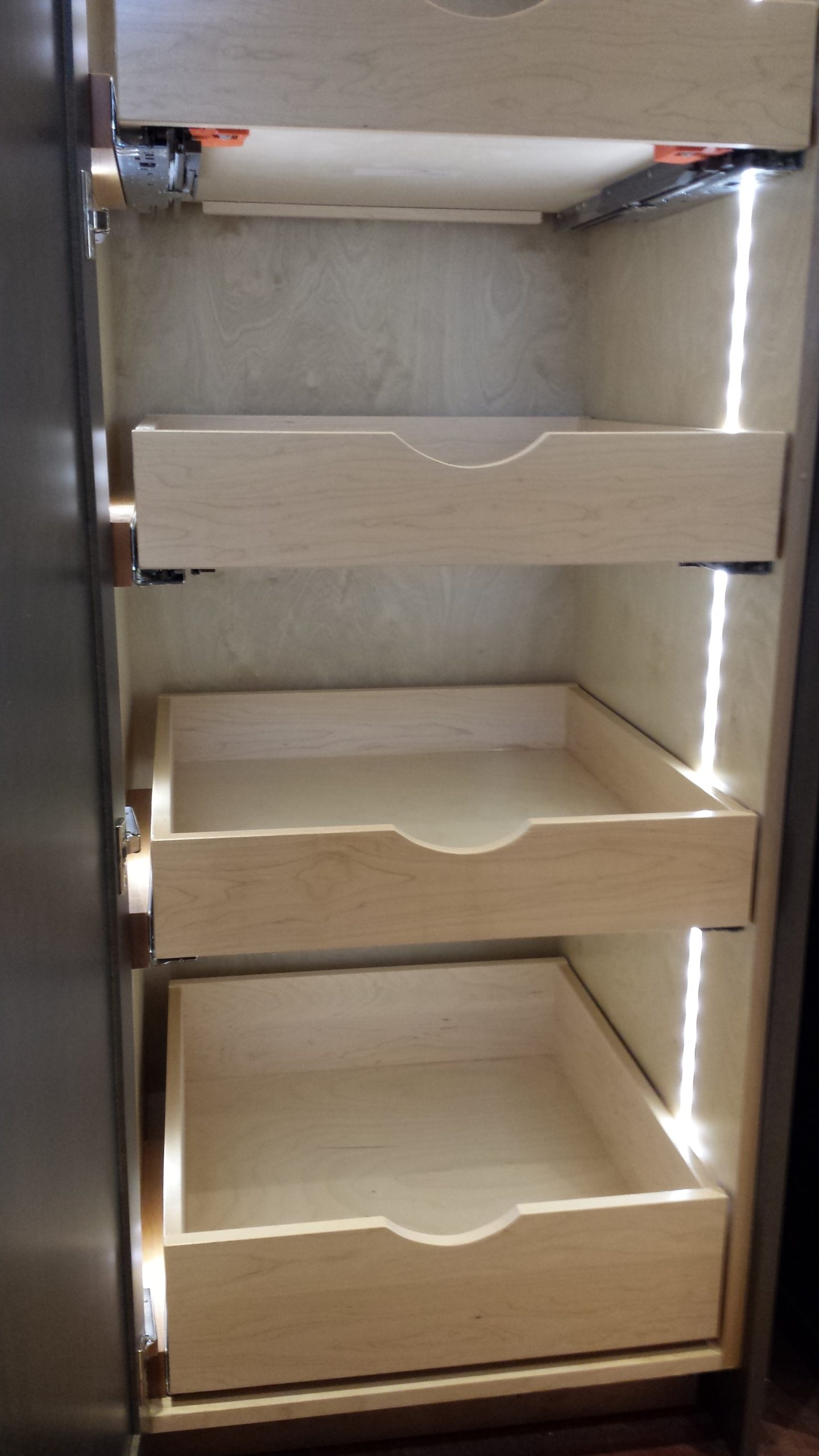 Diamond Custom Woodworking - Dovetail Drawers